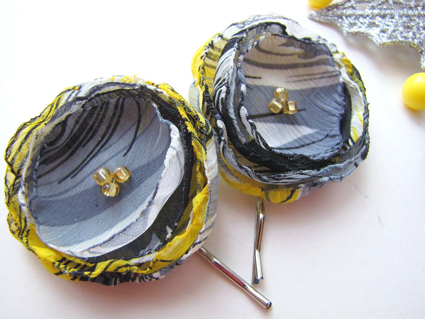 Handmade Bobby Pins With Fabric Flowers (set Of 2 Pcs) - Gray And ...